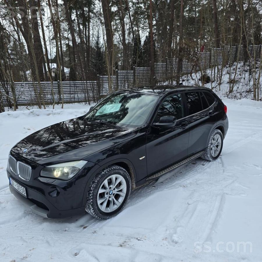 Black BMW X1 2011 in Jurmala, with an engine capacity of 2.00 L and mileage of 293 thousand km for 7500 €, photo 2 on AUTOMOTO.COM.LV