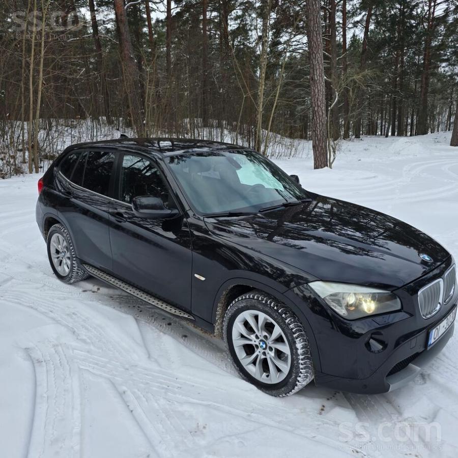 Black BMW X1 2011 in Jurmala, with an engine capacity of 2.00 L and mileage of 293 thousand km for 7500 €, photo 3 on AUTOMOTO.COM.LV