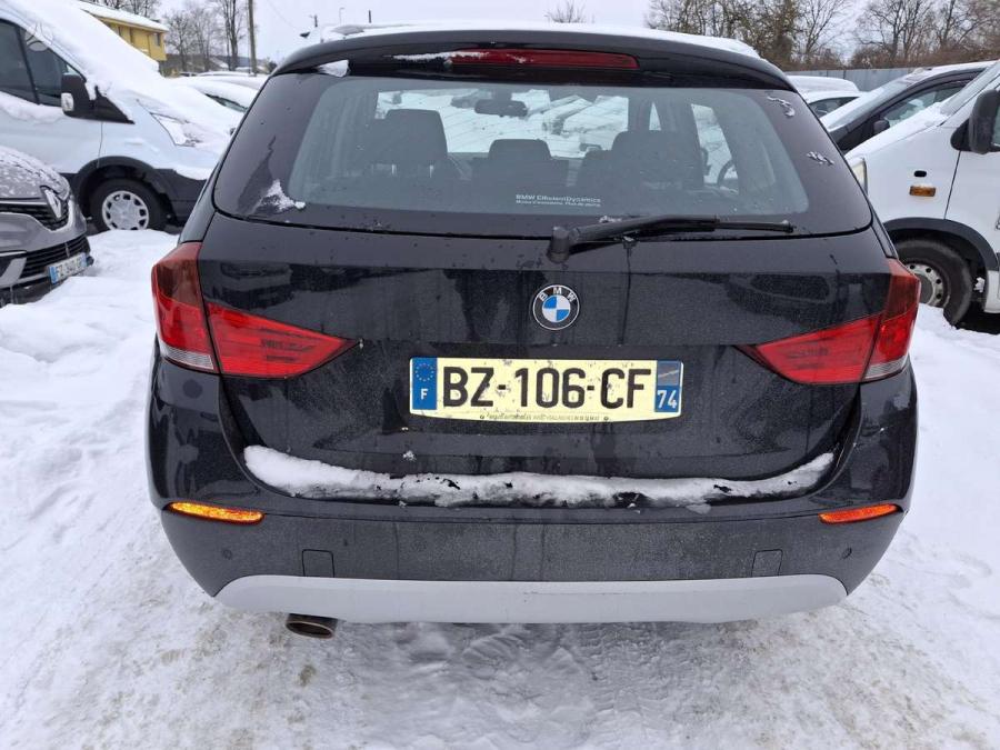 Black BMW X1 2011 in Taurage, with an engine capacity of 2.00 L and mileage of 270 thousand km for 5900 €, photo 5 on AUTOMOTO.COM.LV