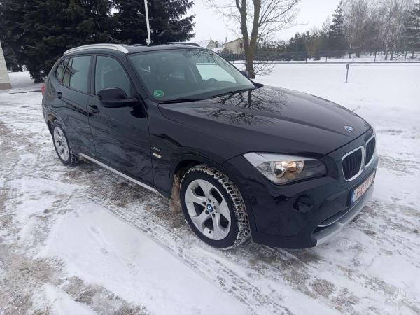 Black BMW X1 2011 in Marijampole, with an engine capacity of 2.00 L and mileage of 260 thousand km for 6300 €, photo 4 on AUTOMOTO.COM.LV
