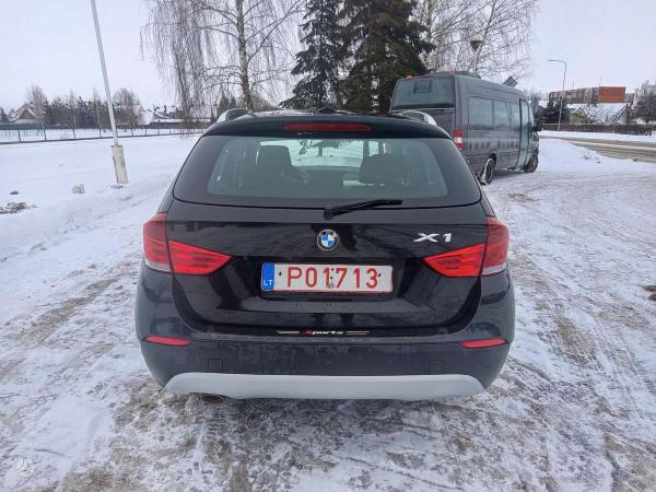 Black BMW X1 2011 in Marijampole, with an engine capacity of 2.00 L and mileage of 260 thousand km for 6300 €, photo 8 on AUTOMOTO.COM.LV