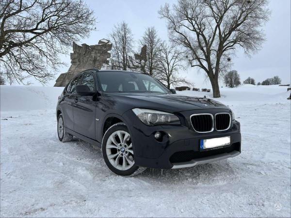 Black BMW X1 2011 in Kaunas, with an engine capacity of 2.00 L and mileage of 229 thousand km for 8250 €, photo 1 on AUTOMOTO.COM.LV