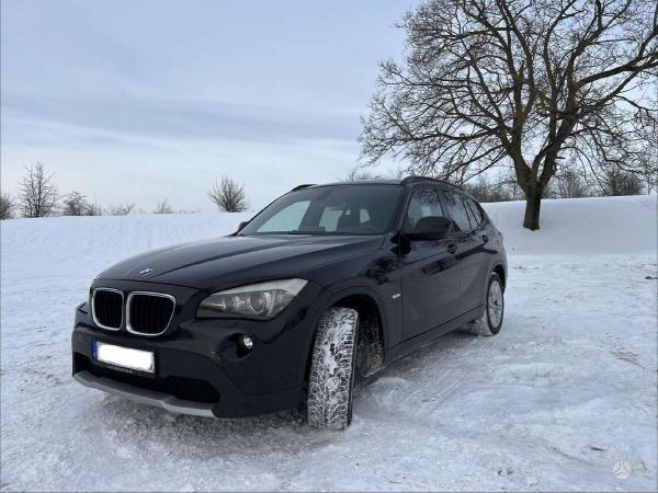Black BMW X1 2011 in Kaunas, with an engine capacity of 2.00 L and mileage of 229 thousand km for 8250 €, photo 2 on AUTOMOTO.COM.LV