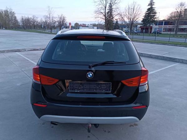 Melns BMW X1 2011 Panevēža, ar dzinēja tilpumu 2.00 L un nobraukumu 267 tūkst. km par 5500 €, foto 9 vietnē AUTOMOTO.COM.LV