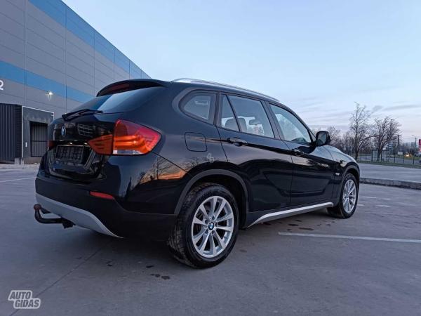 Melns BMW X1 2011 Panevēža, ar dzinēja tilpumu 2.00 L un nobraukumu 267 tūkst. km par 5500 €, foto 10 vietnē AUTOMOTO.COM.LV