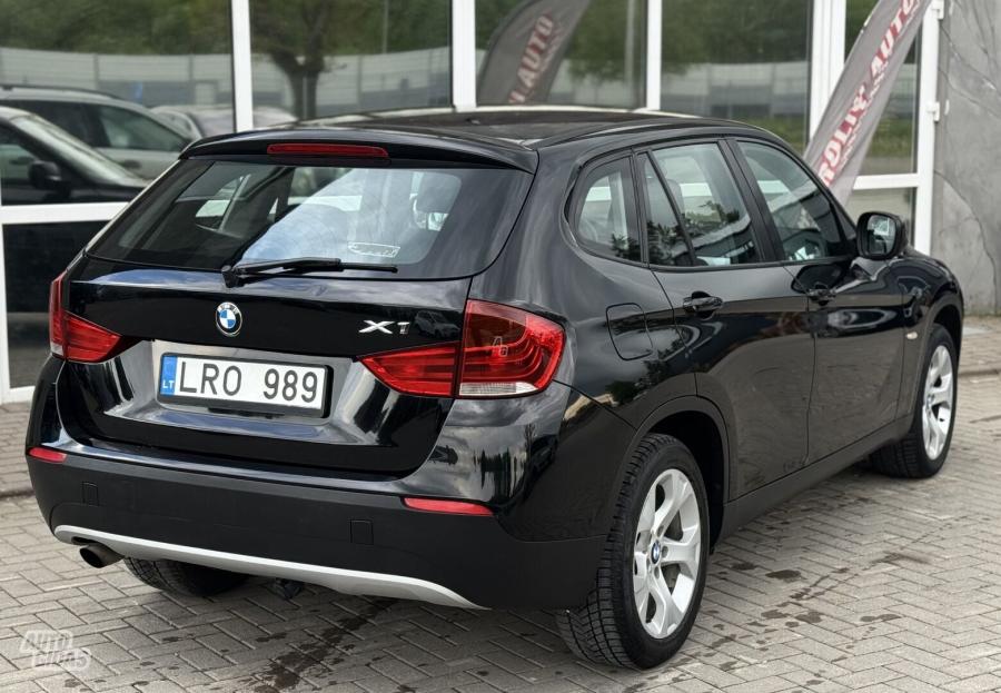 Black BMW X1 2011 in Radviliskis, with an engine capacity of 2.00 L and mileage of 388 thousand km for 4450 €, photo 12 on AUTOMOTO.COM.LV