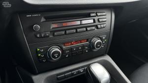 Black BMW X1 2011 in Radviliskis, with an engine capacity of 2.00 L and mileage of 388 thousand km for 4450 €, photo 21 on AUTOMOTO.COM.LV