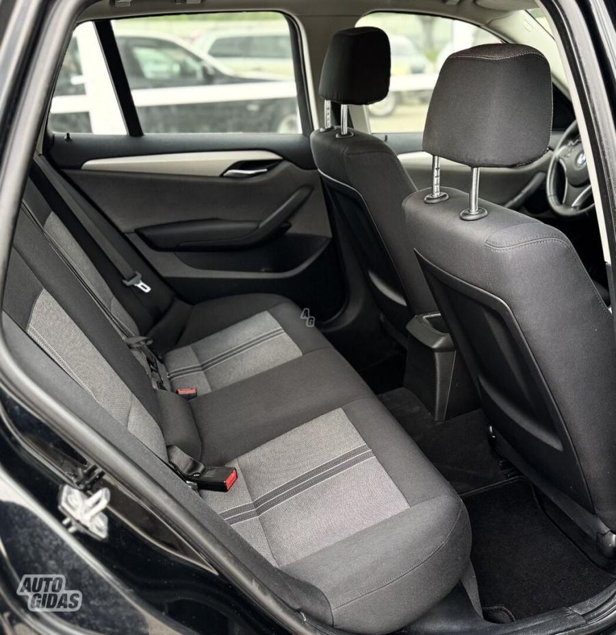 Black BMW X1 2011 in Radviliskis, with an engine capacity of 2.00 L and mileage of 388 thousand km for 4450 €, photo 24 on AUTOMOTO.COM.LV