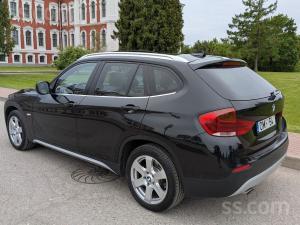 Melns BMW X1 2011 Rīga, ar dzinēja tilpumu 2.00 L un nobraukumu 287 tūkst. km par 9400 €, foto 3 vietnē AUTOMOTO.COM.LV