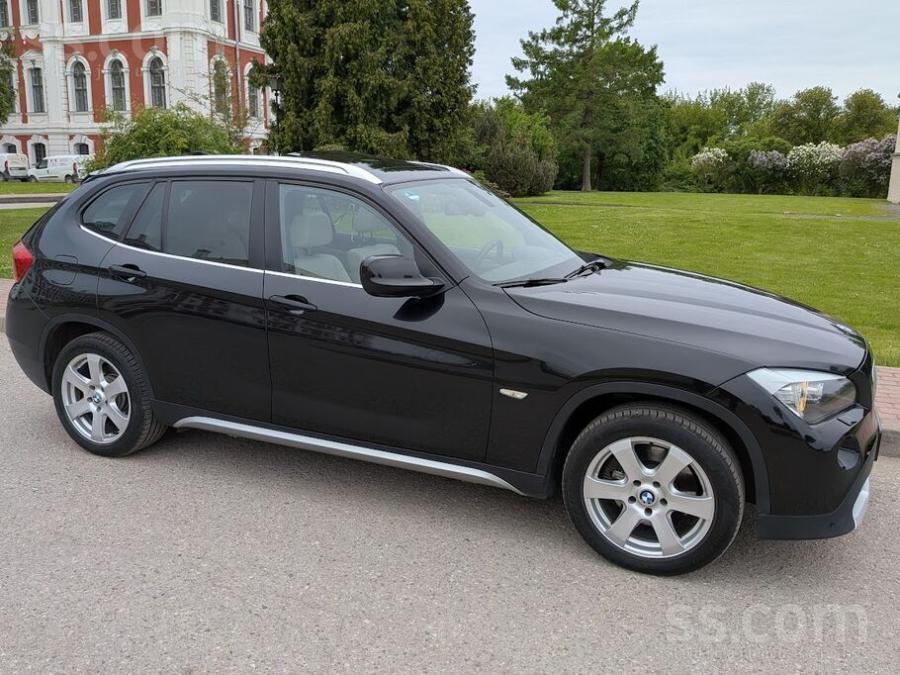 Melns BMW X1 2011 Rīga, ar dzinēja tilpumu 2.00 L un nobraukumu 287 tūkst. km par 9400 €, foto 6 vietnē AUTOMOTO.COM.LV