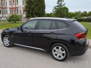Melns BMW X1 2011 Rīga, ar dzinēja tilpumu 2.00 L un nobraukumu 287 tūkst. km par 9400 €, foto 7 vietnē AUTOMOTO.COM.LV