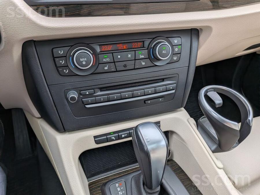 Melns BMW X1 2011 Rīga, ar dzinēja tilpumu 2.00 L un nobraukumu 287 tūkst. km par 9400 €, foto 12 vietnē AUTOMOTO.COM.LV