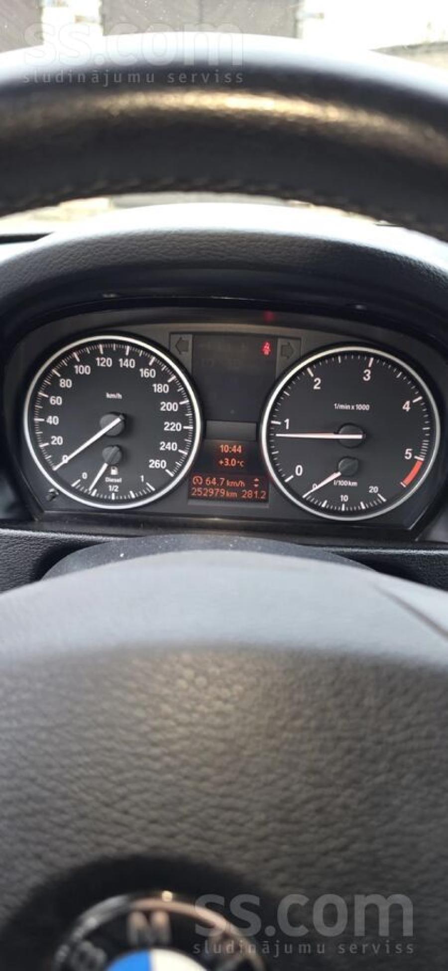 Melns BMW X1 2011 Madona, ar dzinēja tilpumu 2.00 L un nobraukumu 254 tūkst. km par 7500 €, foto 9 vietnē AUTOMOTO.COM.LV