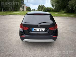 Black BMW X1 2011 in Aizkraukle, with an engine capacity of 2.00 L and mileage of 250 thousand km for 7500 €, photo 7 on AUTOMOTO.COM.LV