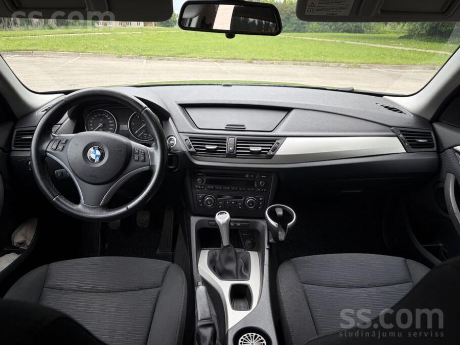 Black BMW X1 2011 in Aizkraukle, with an engine capacity of 2.00 L and mileage of 250 thousand km for 7500 €, photo 10 on AUTOMOTO.COM.LV