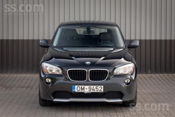 Black BMW X1 2011 in Talsi, with an engine capacity of 2.00 L and mileage of 279 thousand km for 7990 €, photo 2 on AUTOMOTO.COM.LV