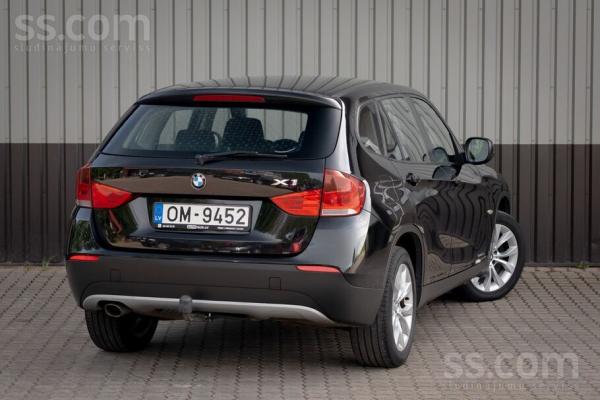 Black BMW X1 2011 in Talsi, with an engine capacity of 2.00 L and mileage of 279 thousand km for 7990 €, photo 7 on AUTOMOTO.COM.LV