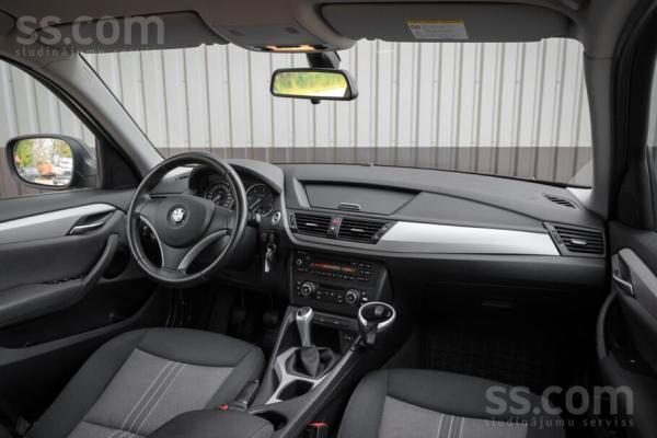 Black BMW X1 2011 in Talsi, with an engine capacity of 2.00 L and mileage of 279 thousand km for 7990 €, photo 8 on AUTOMOTO.COM.LV