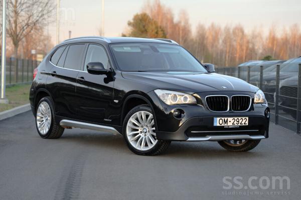 Black BMW X1 2011 in Jelgava, with an engine capacity of 2.00 L and mileage of 0 thousand km for 8990 €, photo 3 on AUTOMOTO.COM.LV