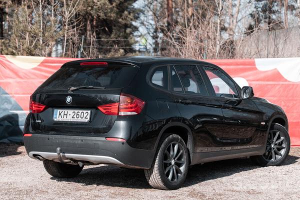 Melns BMW X1 2011 Rīga, ar dzinēja tilpumu 2.00 L un nobraukumu 209 tūkst. km par 7300 €, foto 3 vietnē AUTOMOTO.COM.LV
