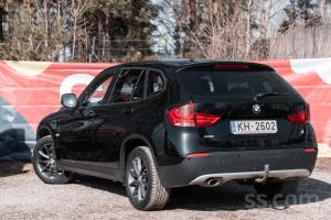 Melns BMW X1 2011 Rīga, ar dzinēja tilpumu 2.00 L un nobraukumu 209 tūkst. km par 7300 €, foto 5 vietnē AUTOMOTO.COM.LV