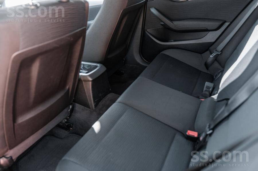 Melns BMW X1 2011 Rīga, ar dzinēja tilpumu 2.00 L un nobraukumu 209 tūkst. km par 7300 €, foto 12 vietnē AUTOMOTO.COM.LV