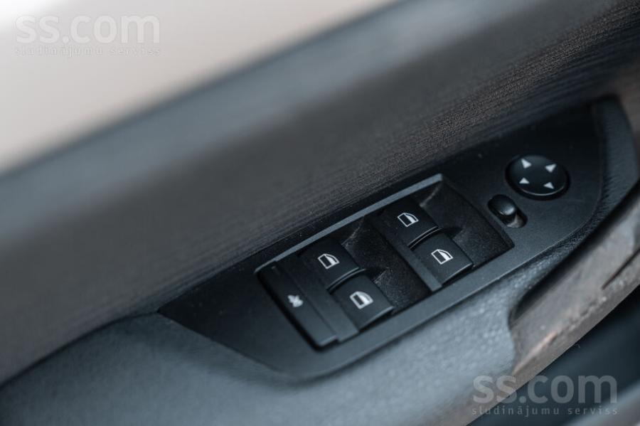 Melns BMW X1 2011 Rīga, ar dzinēja tilpumu 2.00 L un nobraukumu 209 tūkst. km par 7300 €, foto 13 vietnē AUTOMOTO.COM.LV