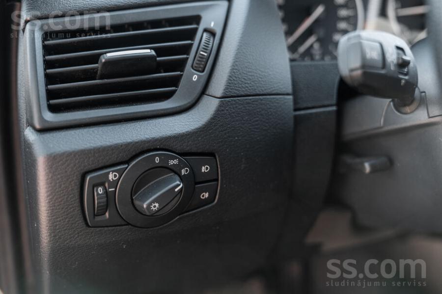 Melns BMW X1 2011 Rīga, ar dzinēja tilpumu 2.00 L un nobraukumu 209 tūkst. km par 7300 €, foto 15 vietnē AUTOMOTO.COM.LV