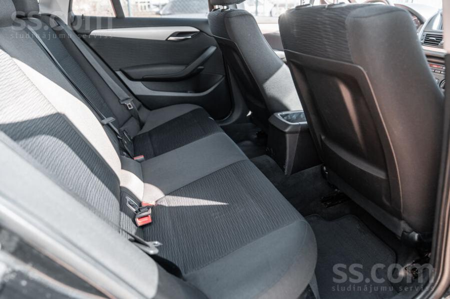 Melns BMW X1 2011 Rīga, ar dzinēja tilpumu 2.00 L un nobraukumu 209 tūkst. km par 7300 €, foto 18 vietnē AUTOMOTO.COM.LV