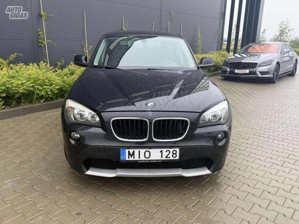 Black BMW X1 2011 in Vilnius, with an engine capacity of 2.00 L and mileage of 259 thousand km for 5999 €, photo 4 on AUTOMOTO.COM.LV