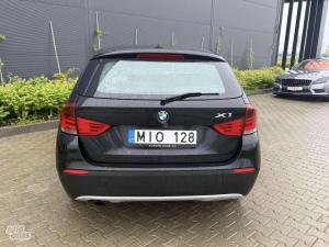 Black BMW X1 2011 in Vilnius, with an engine capacity of 2.00 L and mileage of 259 thousand km for 5999 €, photo 9 on AUTOMOTO.COM.LV