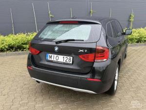 Black BMW X1 2011 in Vilnius, with an engine capacity of 2.00 L and mileage of 259 thousand km for 5999 €, photo 11 on AUTOMOTO.COM.LV