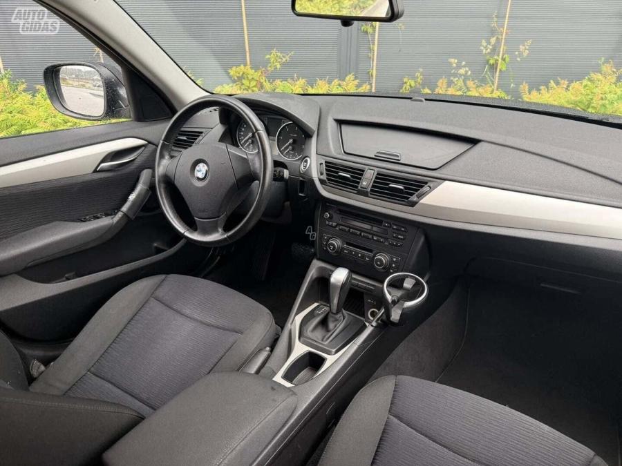 Black BMW X1 2011 in Vilnius, with an engine capacity of 2.00 L and mileage of 259 thousand km for 5999 €, photo 12 on AUTOMOTO.COM.LV