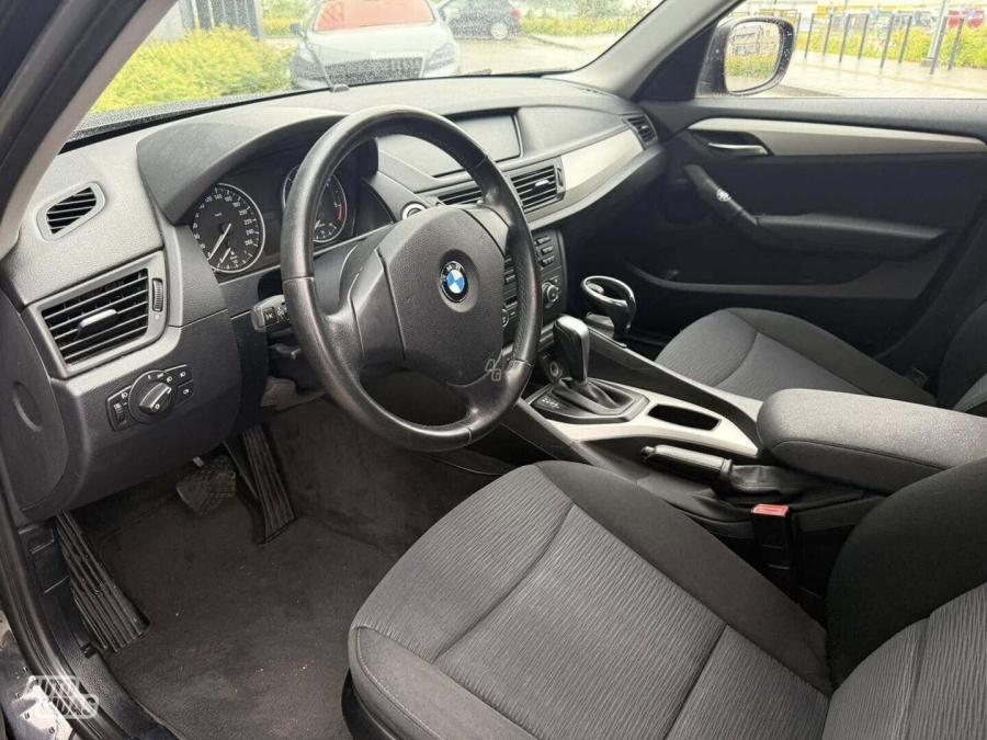 Black BMW X1 2011 in Vilnius, with an engine capacity of 2.00 L and mileage of 259 thousand km for 5999 €, photo 14 on AUTOMOTO.COM.LV