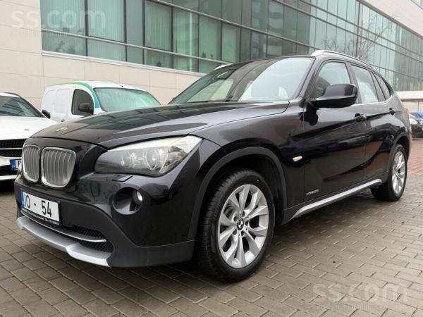 Melns BMW X1 2011 Rīga, ar dzinēja tilpumu 2.00 L un nobraukumu 0 tūkst. km par 14900 €, foto 2 vietnē AUTOMOTO.COM.LV