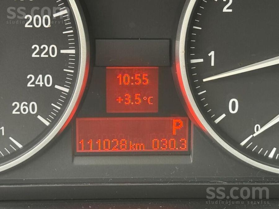 Black BMW X1 2011 in Riga, with an engine capacity of 2.00 L and mileage of 0 thousand km for 14600 €, photo 9 on AUTOMOTO.COM.LV