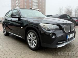 Black BMW X1 2011 in Riga, with an engine capacity of 2.00 L and mileage of 0 thousand km for 14600 €, photo 10 on AUTOMOTO.COM.LV