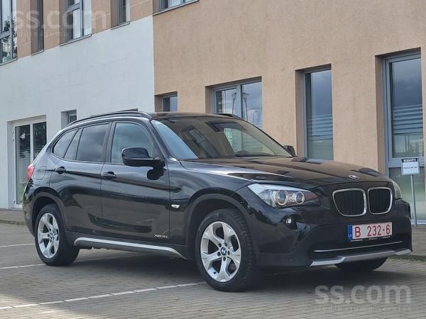 Black BMW X1 2011 in Jelgava, with an engine capacity of 2.00 L and mileage of 223 thousand km for 7990 €, photo 4 on AUTOMOTO.COM.LV