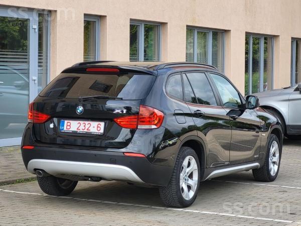 Black BMW X1 2011 in Jelgava, with an engine capacity of 2.00 L and mileage of 223 thousand km for 7990 €, photo 6 on AUTOMOTO.COM.LV