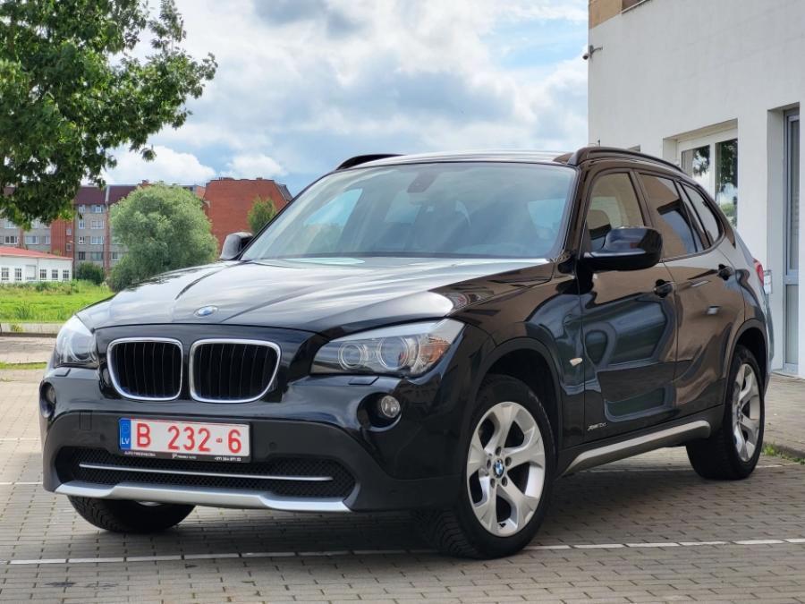 Melns BMW X1 2011 Rīga, ar dzinēja tilpumu 2.00 L un nobraukumu 223 tūkst. km par 7990 €, foto 1 vietnē AUTOMOTO.COM.LV