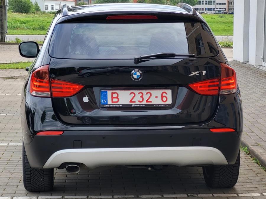 Melns BMW X1 2011 Rīga, ar dzinēja tilpumu 2.00 L un nobraukumu 223 tūkst. km par 7990 €, foto 25 vietnē AUTOMOTO.COM.LV