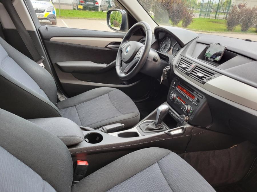 Melns BMW X1 2011 Rīga, ar dzinēja tilpumu 2.00 L un nobraukumu 223 tūkst. km par 7990 €, foto 32 vietnē AUTOMOTO.COM.LV