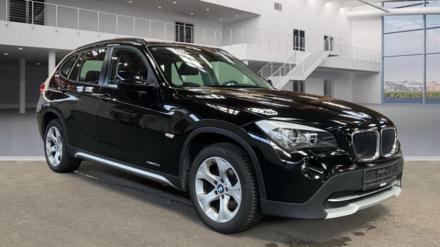 Melns BMW X1 2011 Rīga, ar dzinēja tilpumu 2.00 L un nobraukumu 223 tūkst. km par 7990 €, foto 43 vietnē AUTOMOTO.COM.LV