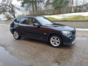 Melns BMW X1 2011 Jēkabpils, ar dzinēja tilpumu 2.00 L un nobraukumu 277 tūkst. km par 8950 €, foto 4 vietnē AUTOMOTO.COM.LV