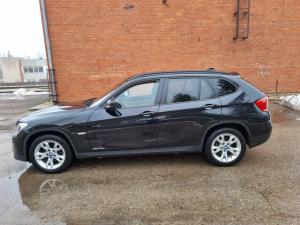 Melns BMW X1 2011 Jēkabpils, ar dzinēja tilpumu 2.00 L un nobraukumu 277 tūkst. km par 8950 €, foto 10 vietnē AUTOMOTO.COM.LV