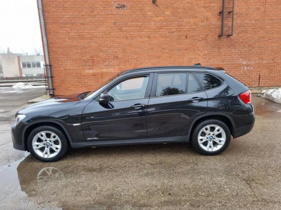 Melns BMW X1 2011 Jēkabpils, ar dzinēja tilpumu 2.00 L un nobraukumu 277 tūkst. km par 8950 €, foto 10 vietnē AUTOMOTO.COM.LV