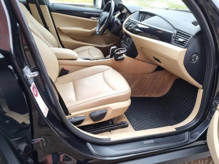 Melns BMW X1 2011 Jēkabpils, ar dzinēja tilpumu 2.00 L un nobraukumu 277 tūkst. km par 8950 €, foto 24 vietnē AUTOMOTO.COM.LV