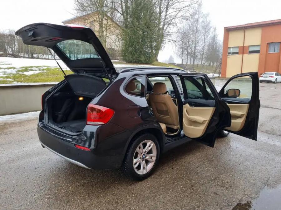 Melns BMW X1 2011 Jēkabpils, ar dzinēja tilpumu 2.00 L un nobraukumu 277 tūkst. km par 8950 €, foto 25 vietnē AUTOMOTO.COM.LV