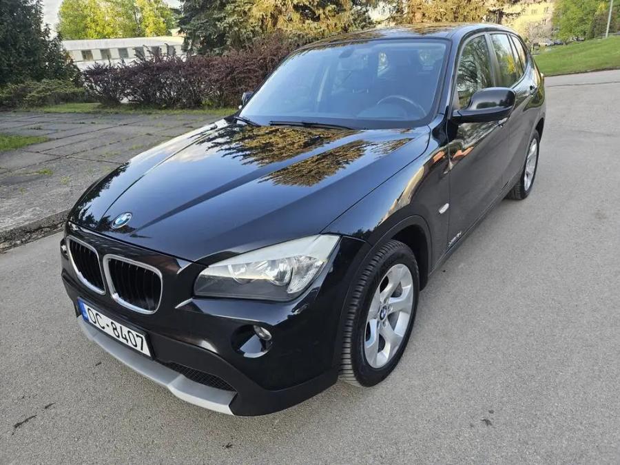 Melns BMW X1 2011 Jēkabpils, ar dzinēja tilpumu 2.00 L un nobraukumu 236 tūkst. km par 6990 €, foto 1 vietnē AUTOMOTO.COM.LV
