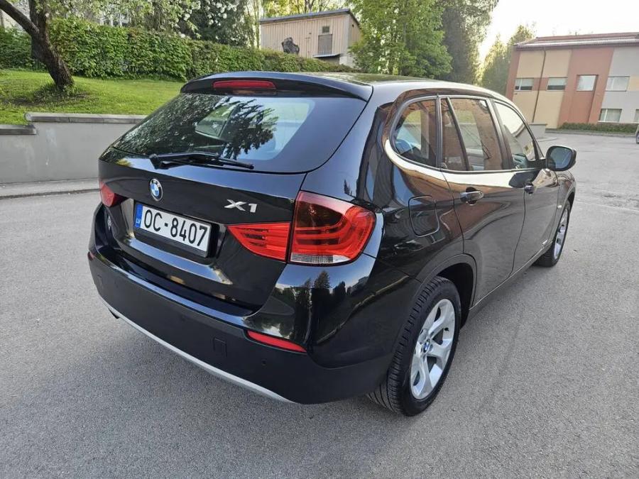 Melns BMW X1 2011 Jēkabpils, ar dzinēja tilpumu 2.00 L un nobraukumu 236 tūkst. km par 6990 €, foto 7 vietnē AUTOMOTO.COM.LV